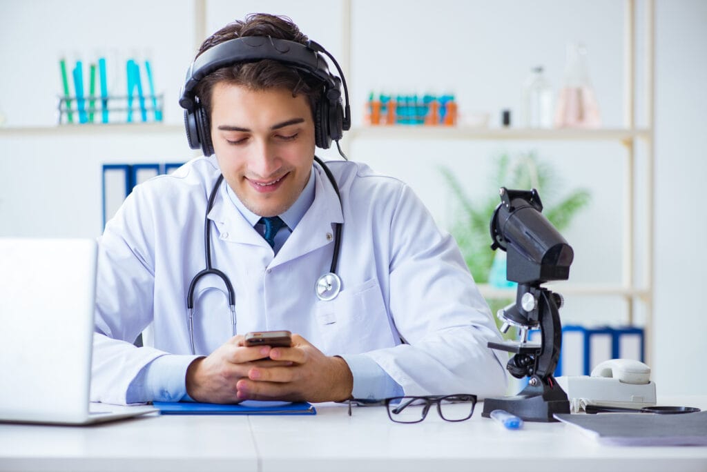 HIPAA-Compliant Medical Answering Service & Call Center | PatientCalls
